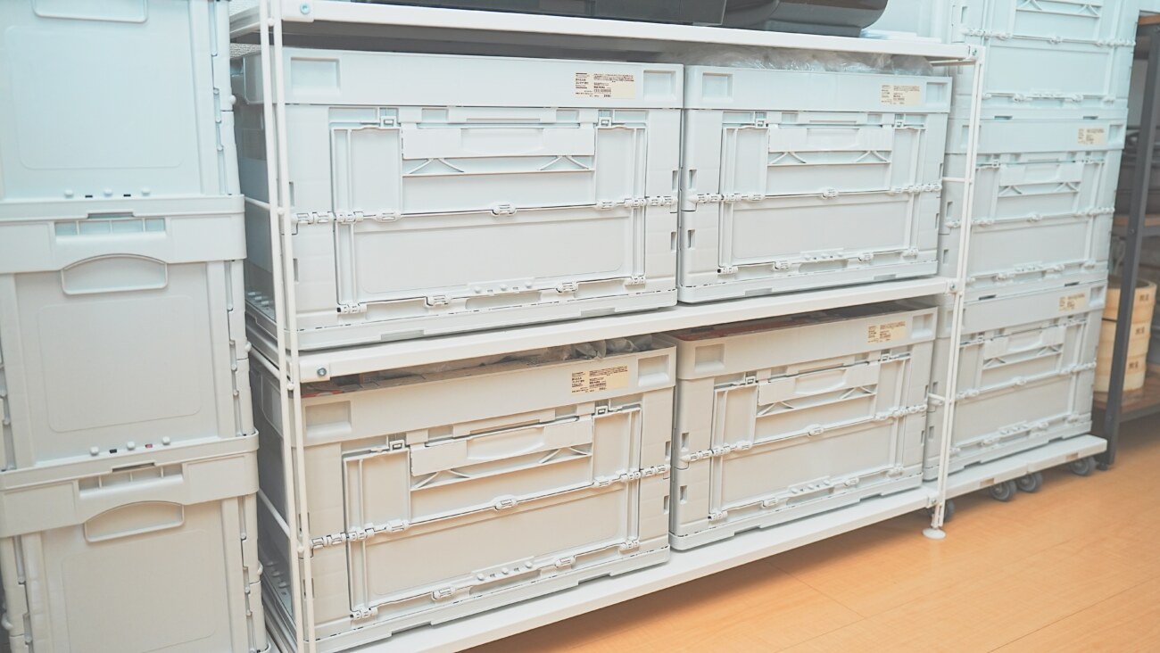 【無印良品】折りたたみコンテナでキッチン整理はできる？スッキリ収納アイデアを実例で解説！ | オシログ / Oscillog