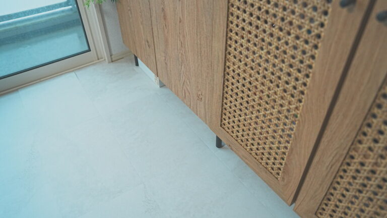 【徹底検証】ピタフィーは剥がした後も跡が残らない？6ヶ月使ったリアル体験レビュー！ | オシログ / Oscillog