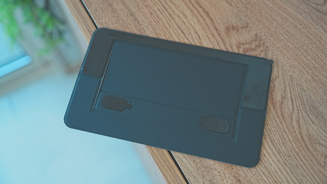 【MOFT非粘着スタンドレビュー】粘着タイプとの違いを比較！タブレット・本にも使える多機能スタンドが登場 | オシログ / Oscillog