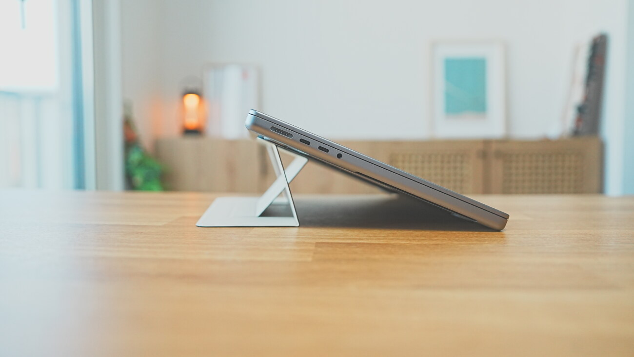 【MOFT非粘着スタンドレビュー】粘着タイプとの違いを比較！タブレット・本にも使える多機能スタンドが登場 | オシログ / Oscillog